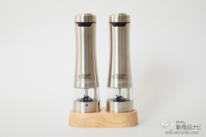 片手でプッシュが便利！ デザイン性と機能が充実した『Russell Hobbs電動ミル ソルト＆ペッパー ウッドスタンド セット』で食卓を ...
