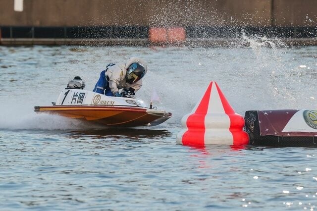片岡雅裕がBOATRACE三国SGチャレンジカップでイン逃げV！(1ページ目) - デイリーニュースオンライン