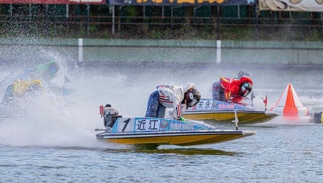 近江翔吾、BOATRACE多摩川プレミアムG1ヤングダービーでイン逃げV！(1ページ目) - デイリーニュースオンライン