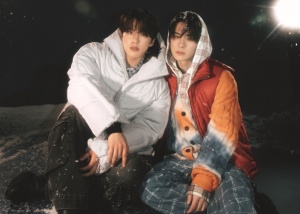 JO1「河野純喜×川西拓実」の仲よし“純拓”ペアが誌面に登場！ 特製クリスマスポストカードも！！ 本日発売『女性セブン』＜クリスマス特大号＞(1ページ目) - デイリーニュースオンライン