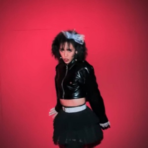 ryuchell、80年代ロックのような新曲MVに賛否の声「元奥さんと子どもの気持ちは？」(1ページ目) - デイリーニュースオンライン