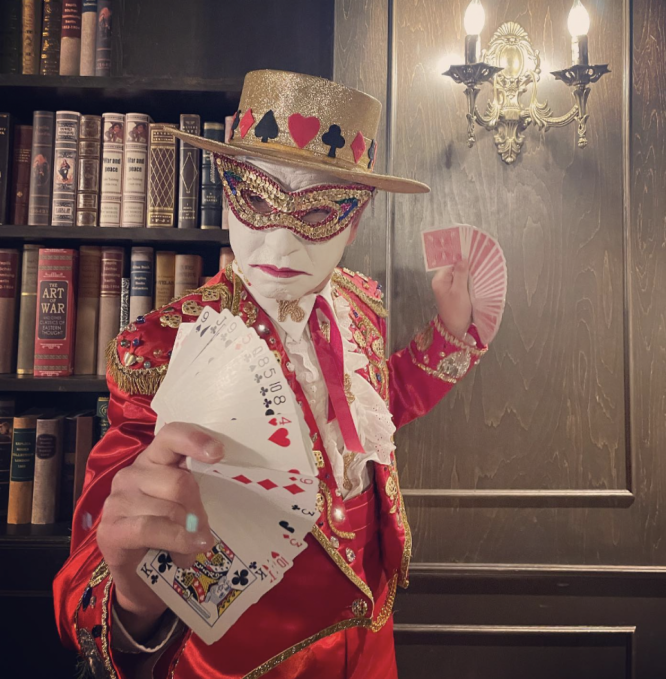 行列出演で話題のトランプマン、現在は裏方仕事も？ 年齢に驚きの声も - デイリーニュースオンライン